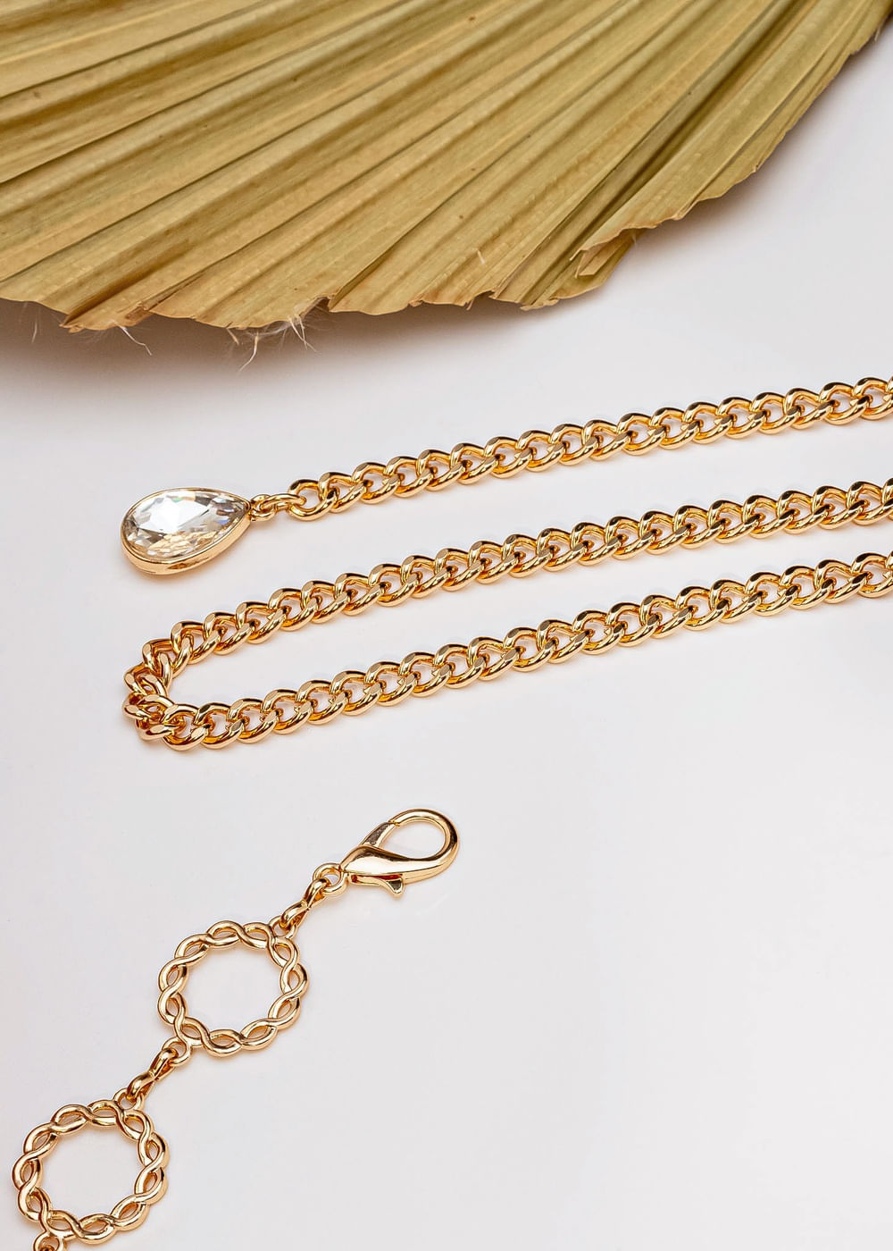 Cinto Corrente Aplicação Charms - OnLauri: Roupas Femininas | Site Oficial